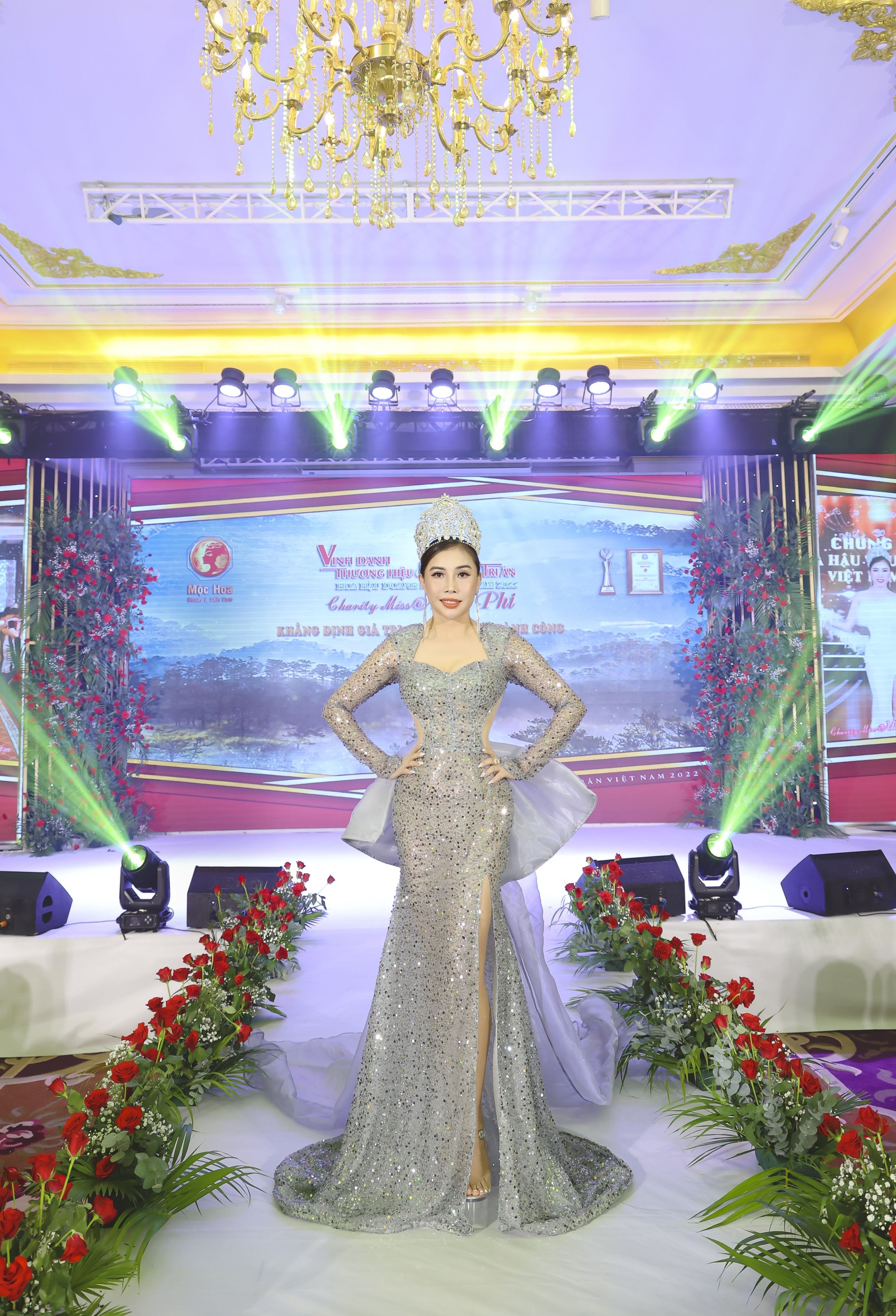 Hoa hậu Thiện nguyện Phạm Minh Phi tổ chức dạ tiệc tri ân tại nhà hàng sang trọng bậc nhất Đà Lạt