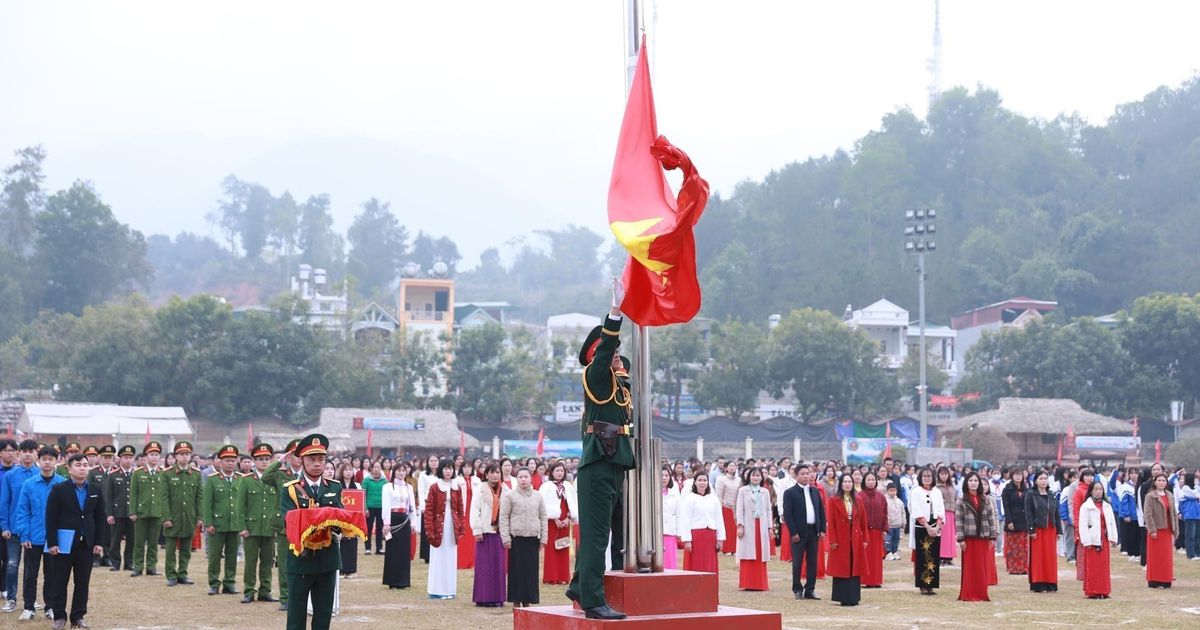 Lai Châu: Hàng nghìn người tham gia Lễ Chào cờ chào năm mới 2025